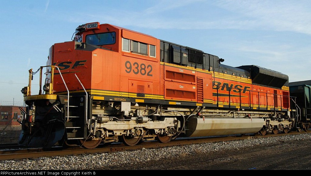 BNSF 9382
